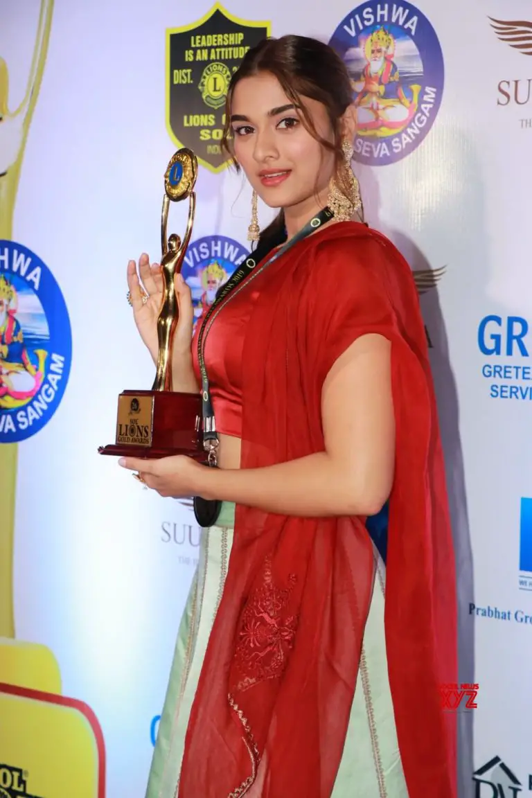 Saiee Manjrekar Wiki, Age, Boyfriend, Family, Weight, Height, Net worth