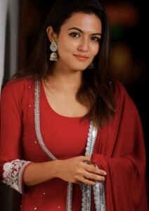 Aparna Das Wiki, Age, Biography, Husband, Height, Family & Movies